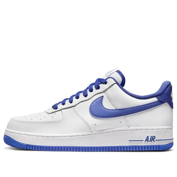 Nike Force 1 '07 Sneakers