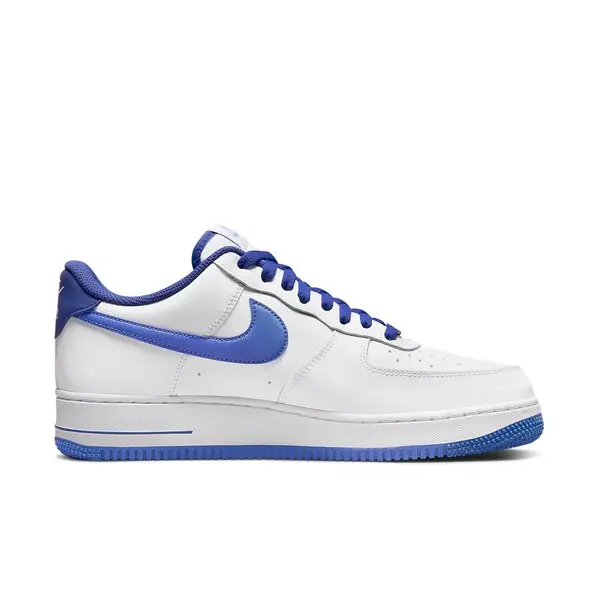 Nike Force 1 '07 Sneakers