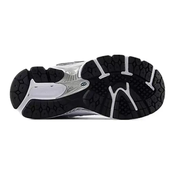 NEW BALANCE 2002 Sneakers