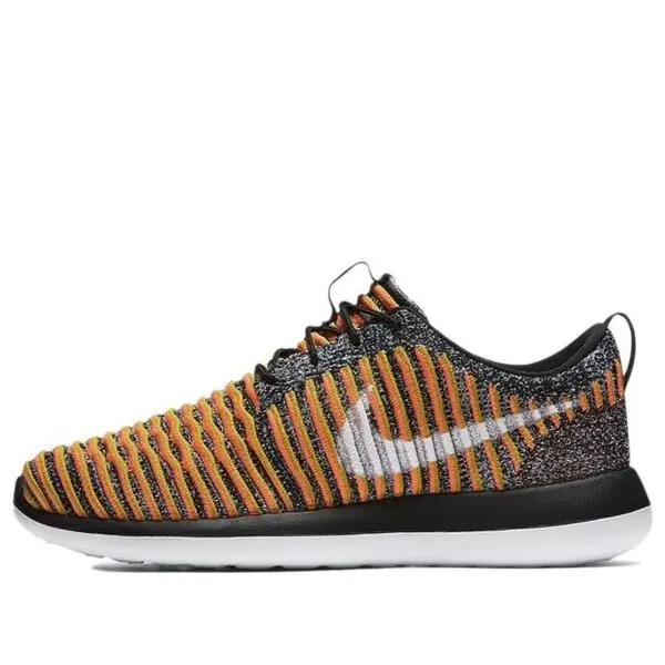 Nike Roshe Two Flyknit Sneakers - Black/orange