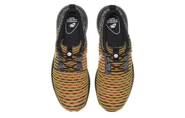 Nike Roshe Two Flyknit Sneakers - Black/orange