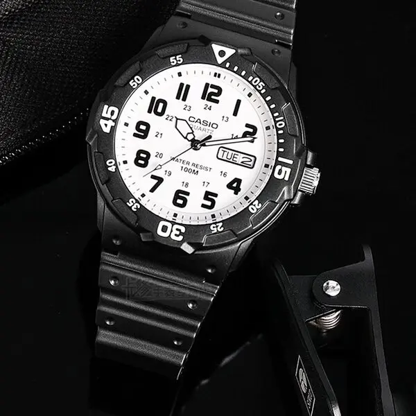 Casio Sports Quartz Shockproof Analog Watch
