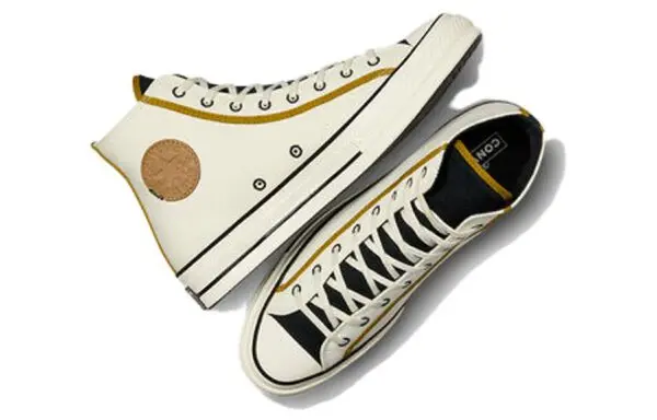 CONVERSE Chuck 70 Hi Sneakers - White/brown