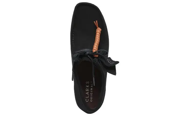 Clarks Wallabee Suede - Black