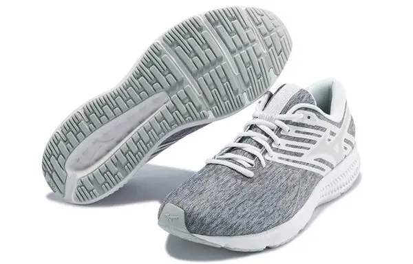Mizuno Ezrun Lx 2 Athletic Sneakers