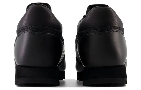 NEW BALANCE Rainier Low "triple " Lace-up Sneakers