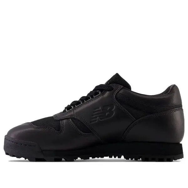 NEW BALANCE Rainier Low 'triple - Black