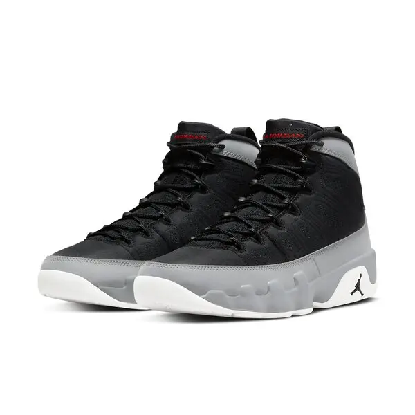 JORDAN Retro "particle Grey" Sneakers