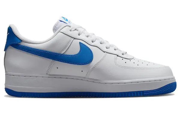 Nike Force 1 Flyease Sneakers