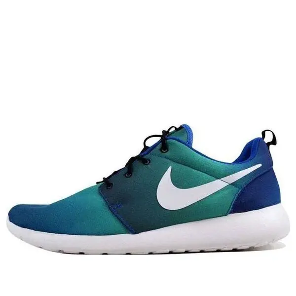 Nike Roshe One Print Sneakers