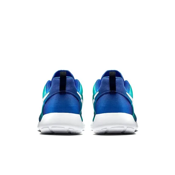 Nike Roshe One Print Sneakers