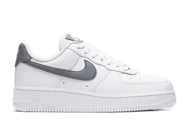 Nike Force 1 '07 Sneakers