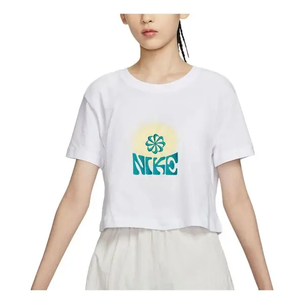 Nike Graphic T-shirt Asia Sizing - White