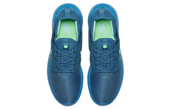 Nike Roshe Two Low Top Sneakers