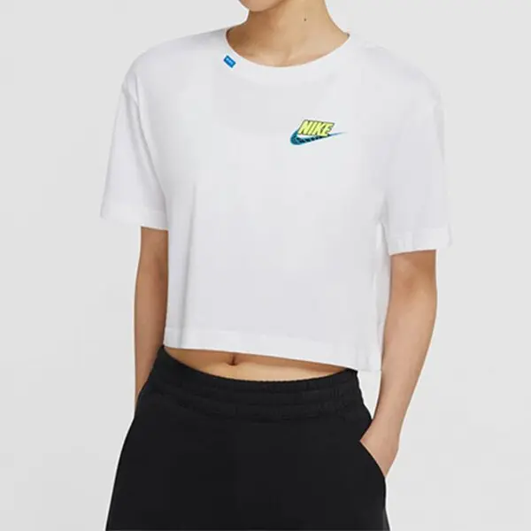 Nike Graphic Cropped T-shirt