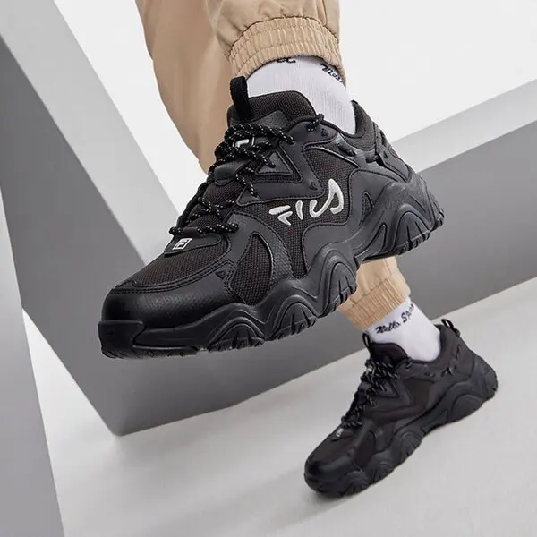 FILA Fluid 4 Athletic Sneakers