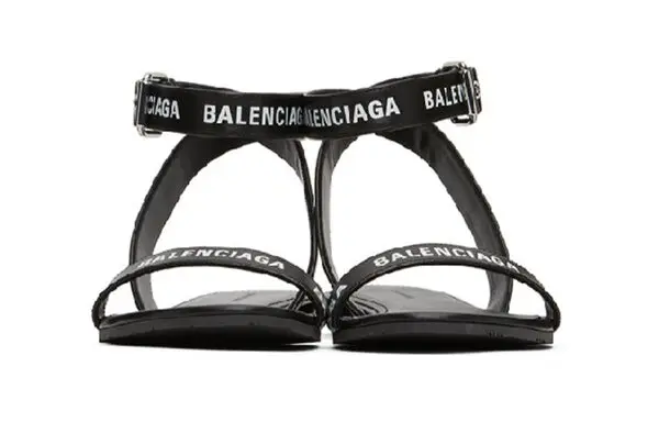 Balenciaga Sports Sandals With Logo Detailing - Black/white