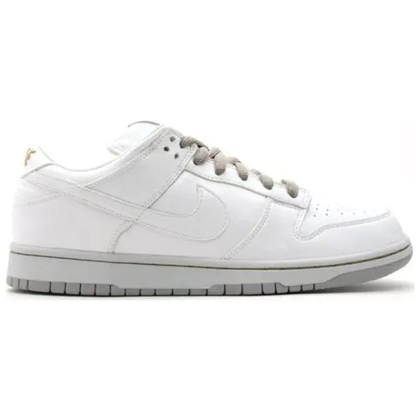 Nike Dunk Sb Low Medicom 4 Sneakers