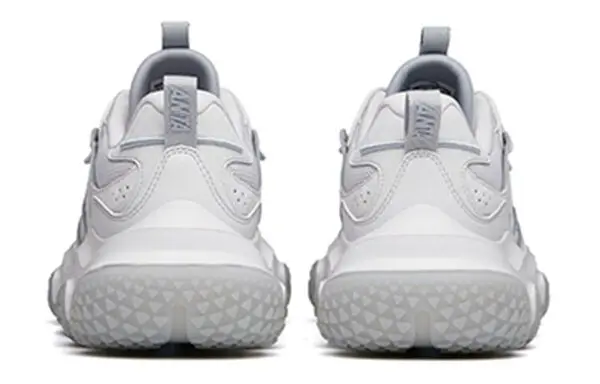 ANTA Shock The Game Low-top Sneakers