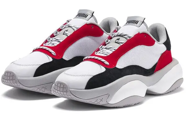 PUMA Alteration Core Sneakers - Grey/white