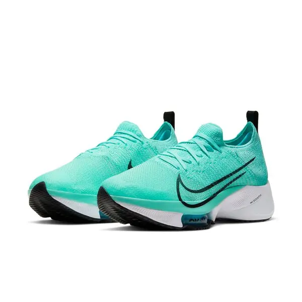 Nike Zoom Tempo Next% Flyknit Sneakers