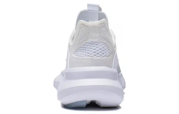 LI-NING Wade Essence 2.3 Lite Sneakers