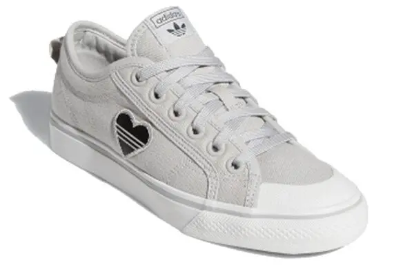 Adidas Nizza Trefoil Heart Detail Sneakers