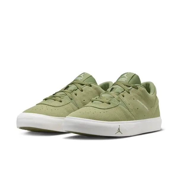 JORDAN Air Series Es Sneakers