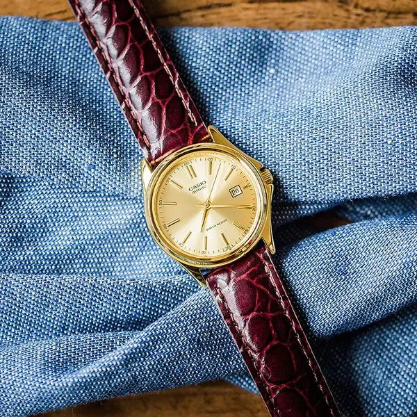 Casio Quartz Analog Watch With Tone Case And Leather Strap - Gold