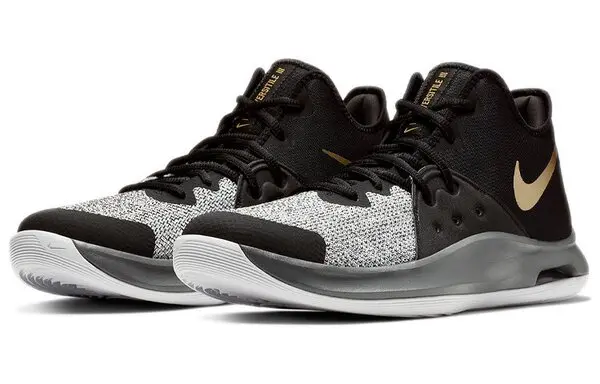 Nike Versitile 3 Athletic Sneakers - Black