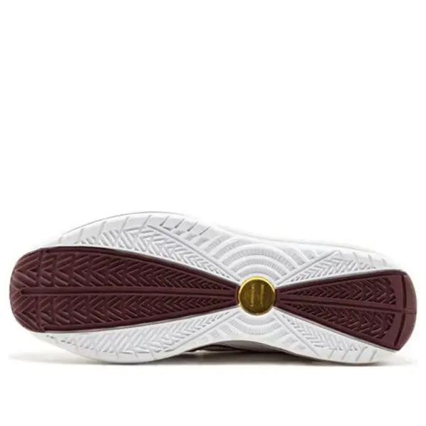 Nike Max Lebron 7 "christ The King" Sneakers - White/goldyellowgold