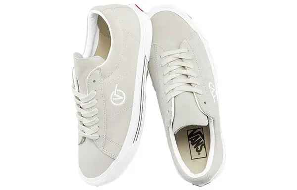 VANS Suede Sid Lace-up Sneakers - Creamy