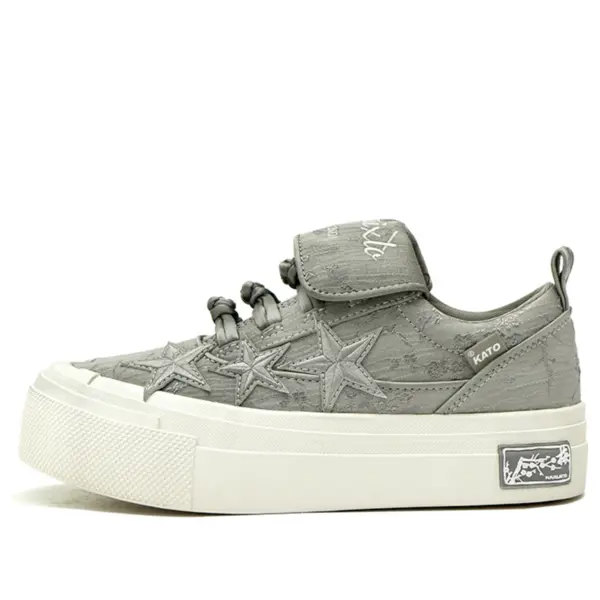 KAALIXTO Skateboarding Canvas Low Top Sneakers