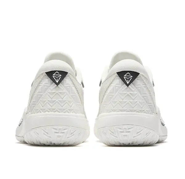 ANTA Shock Wave 6 Sneakers