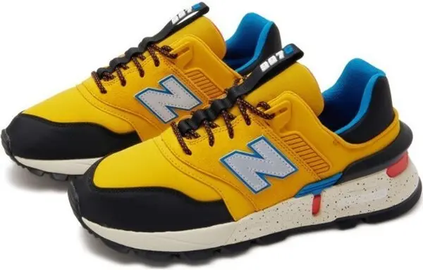 NEW BALANCE 997s "varsity Gold Black" Sneakers