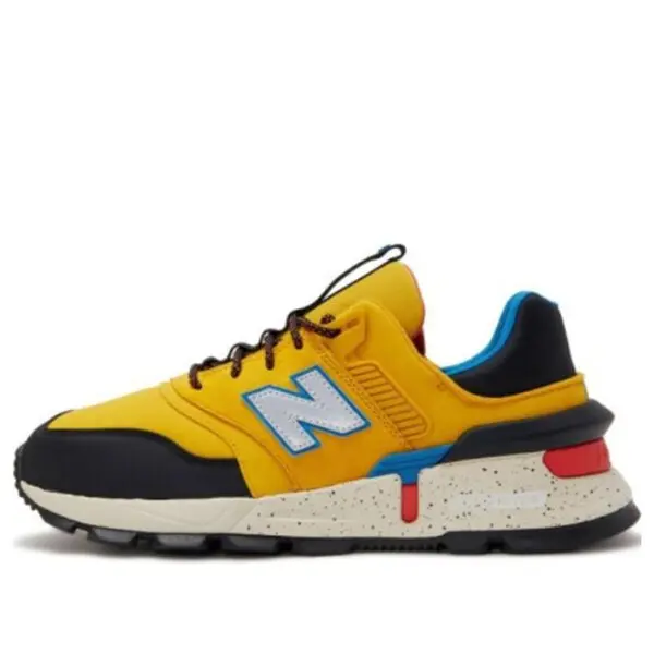 NEW BALANCE 997s "varsity Gold Black" Sneakers - Yellow