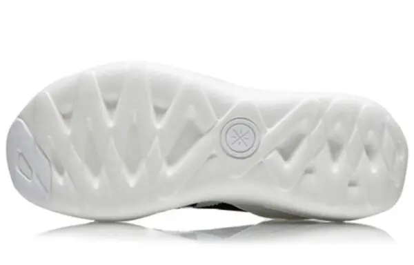 LI-NING Wade Essence Elastic Slip-on Sneakers