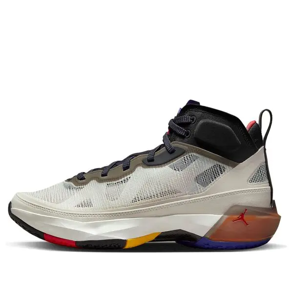 JORDAN Air 37 "beyond Borders - Light Bone/fire Red/black