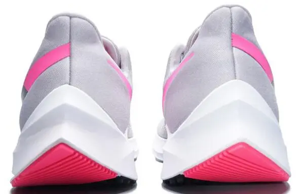 Nike Zoom Winflo 6 Athletic Sneakers - Grey/pink