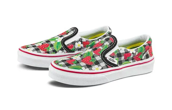 VANS Slip-on Sneakers With Strawberry Print - Black/white/red