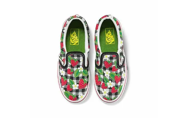 VANS Slip-on Sneakers With Strawberry Print - Black/white/red