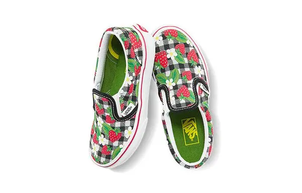 VANS Slip-on Sneakers With Strawberry Print - Black/white/red