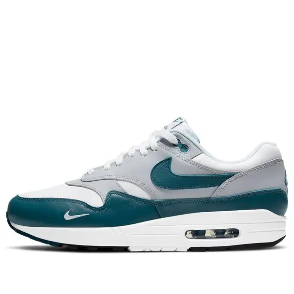 Nike Max 1 Lv8 Sneakers
