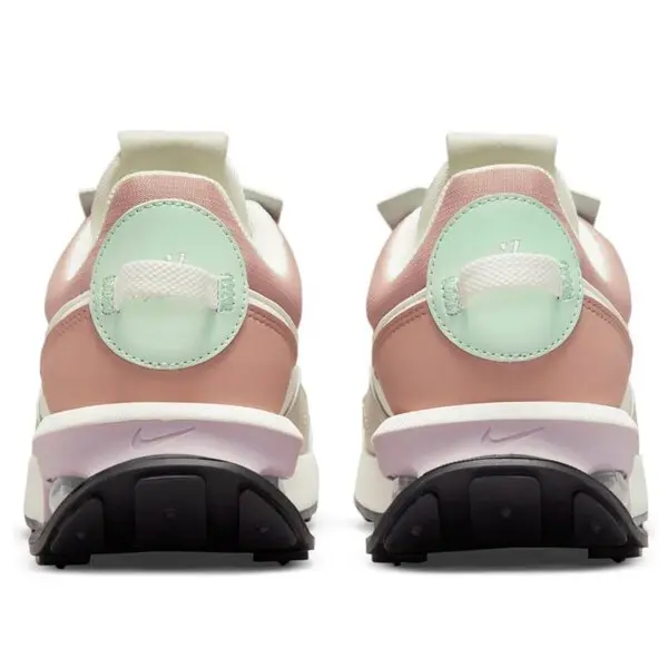 Nike Max Pre-day Sneakers - Khaki/pink