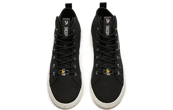 ANTA X Snoopy Skateboarding Series High Top Sneakers - Black/white