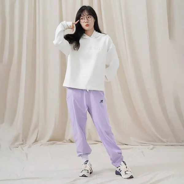 NEW BALANCE Logo Hoodie - White
