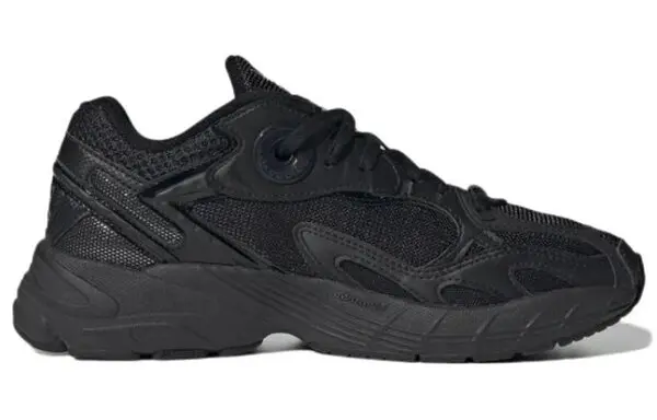 Adidas Astir "triple " Sneakers