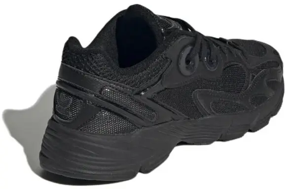Adidas Astir "triple " Sneakers