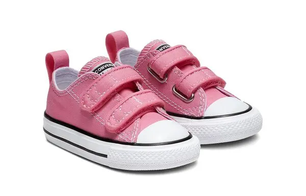 CONVERSE Chuck Taylor 2v Canvas Low Top Sneakers