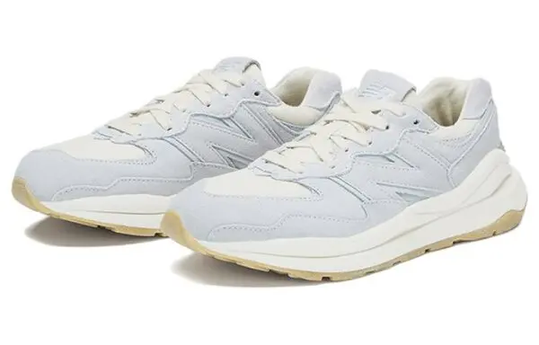 NEW BALANCE 57/40 Low Top Sneakers - Gray/white/cream